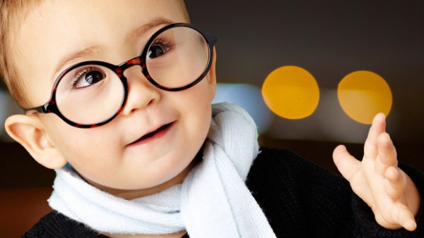 Examen bébé vision : tester la vue de son bébé au plus tôt