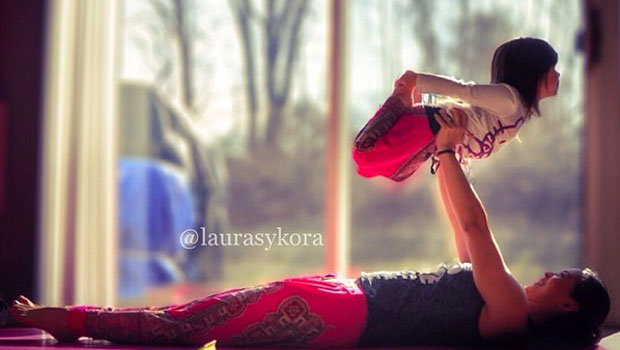 Yoga en famille - Bébé blog : site pour bébé, maman, papa